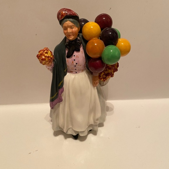 Royal Doulton | Accents | Royal Doulton Figurine England Sculpture ...